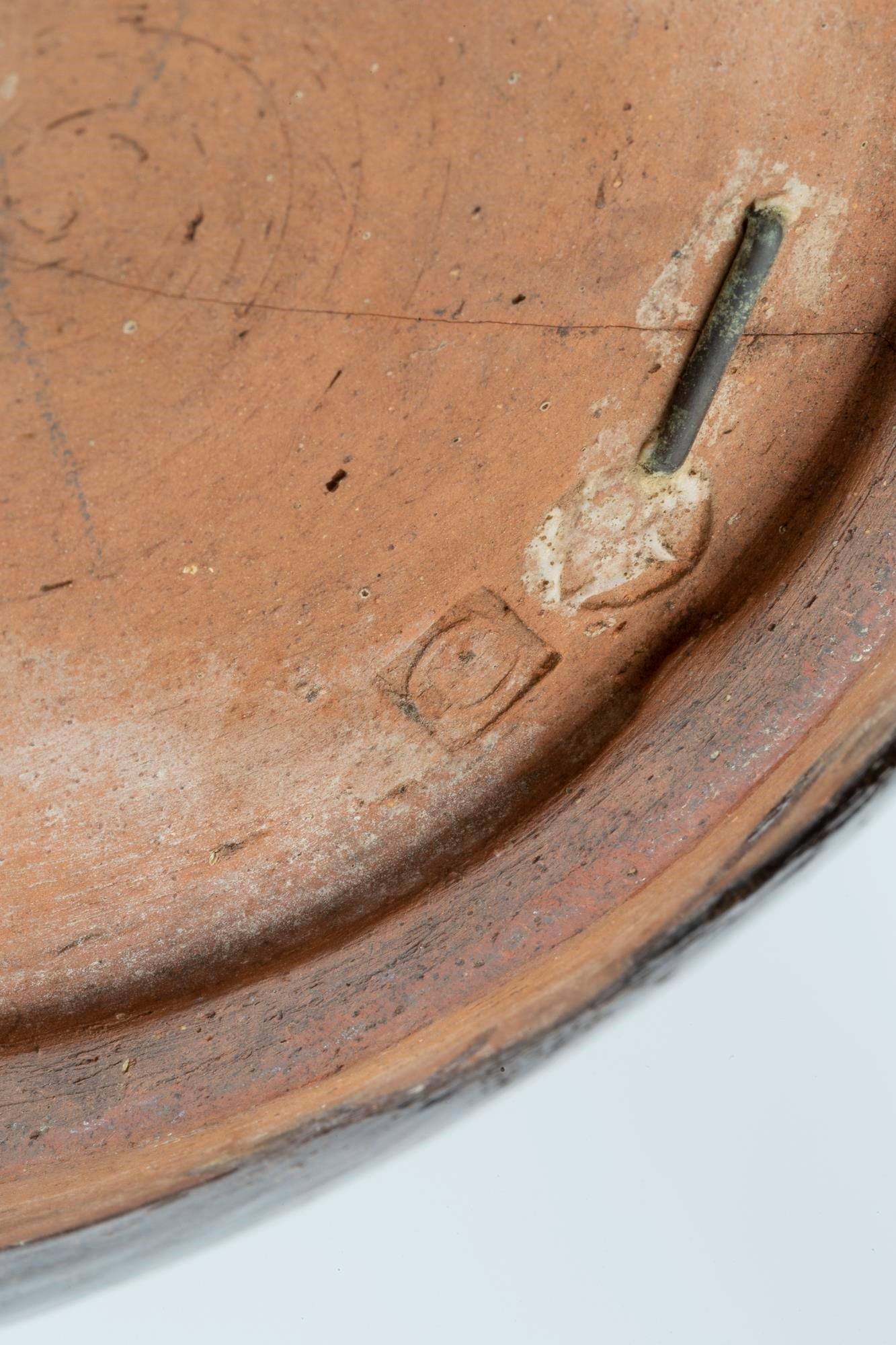 Michael Cardew | Bowl slipware with dark pattern over honey ground ...