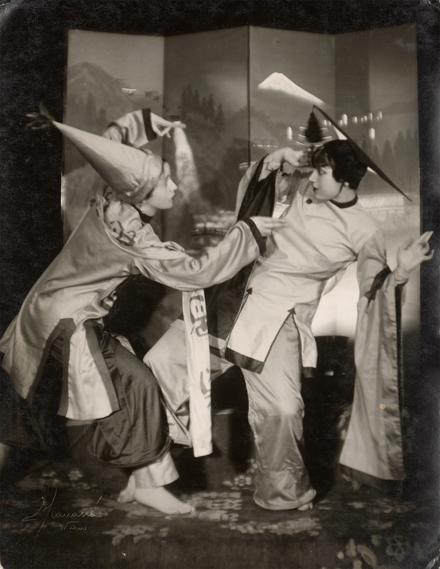 Studio Manassé | The Bulgarian dancers Sonja and Katja Georgjeva (Circa ...