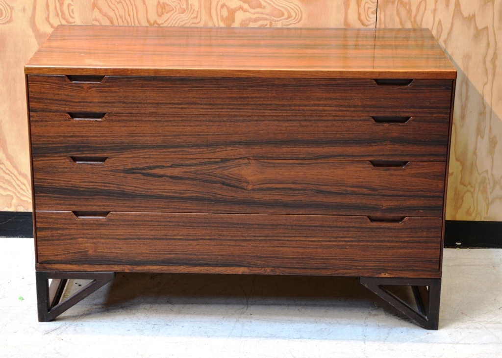 Svend Langkilde | Commode en palissandre (1960) | MutualArt