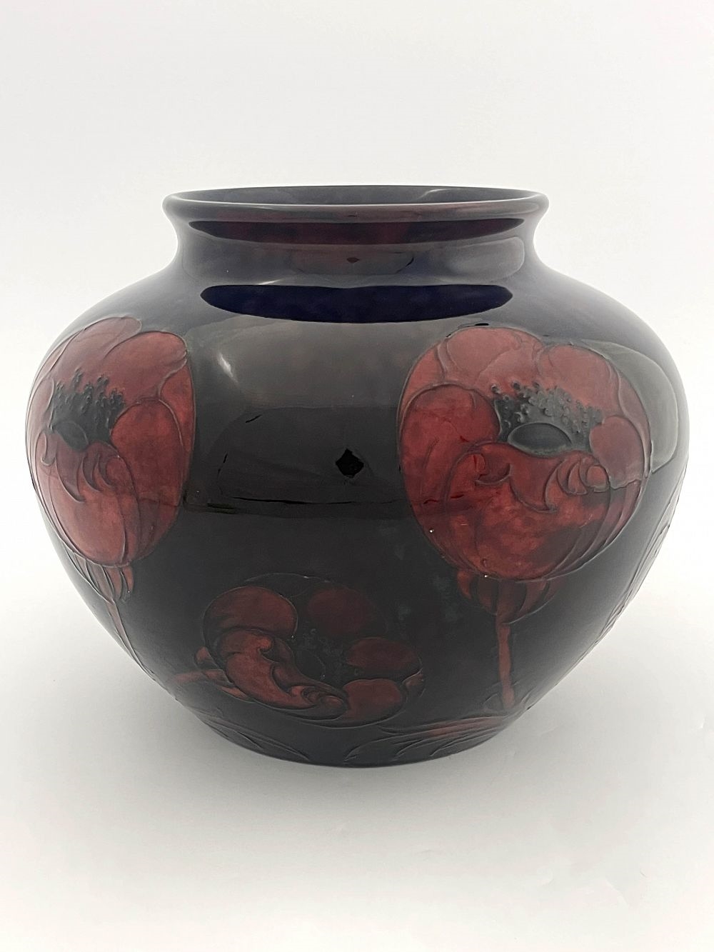 William Moorcroft | A large Flambe Big Poppy vase (1930) | MutualArt