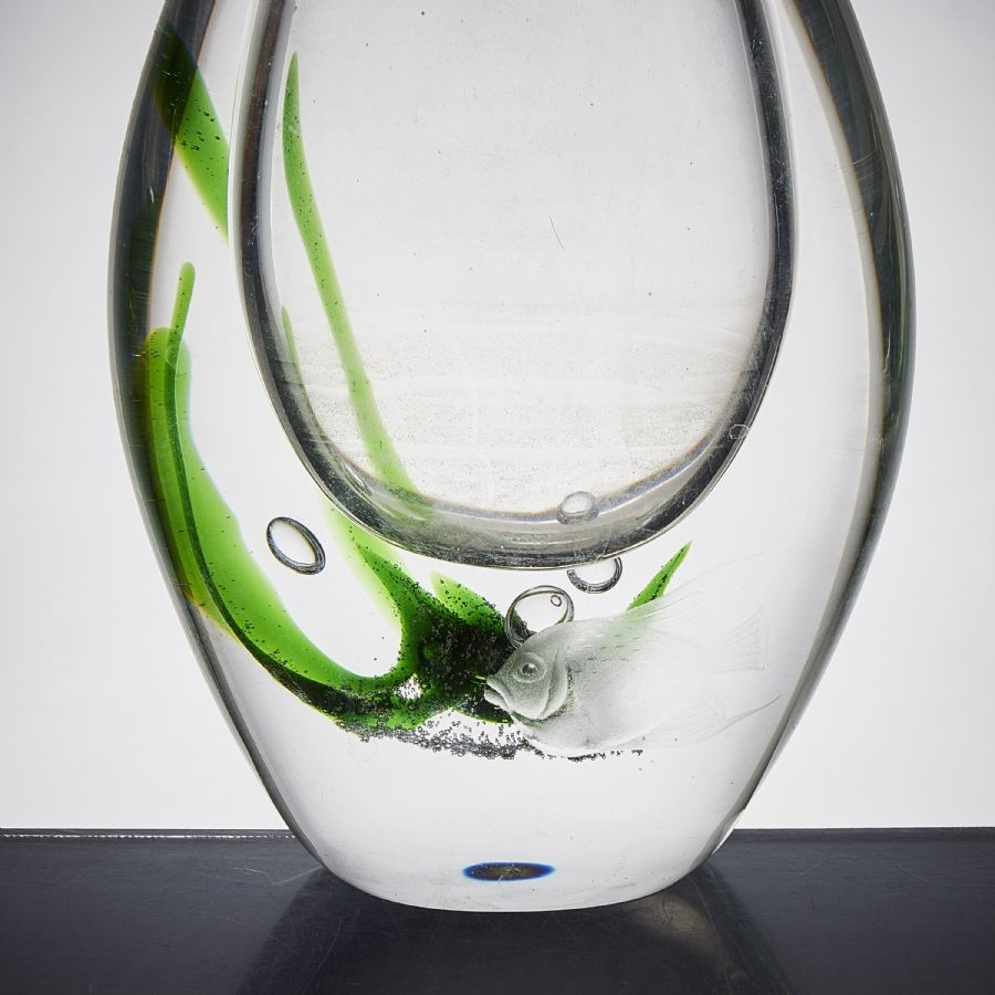 Vicke Lindstrand | Vas, Sjögräs | MutualArt