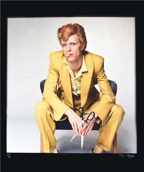 Terry O'Neill | DAVID BOWIE (WITH SCISSORS), LOS ANGELES | MutualArt