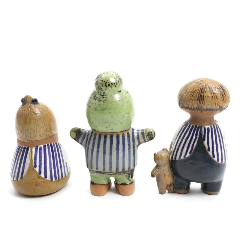 Lisa Larson | Three chamotte figurines from the series Larsons Ungar ...