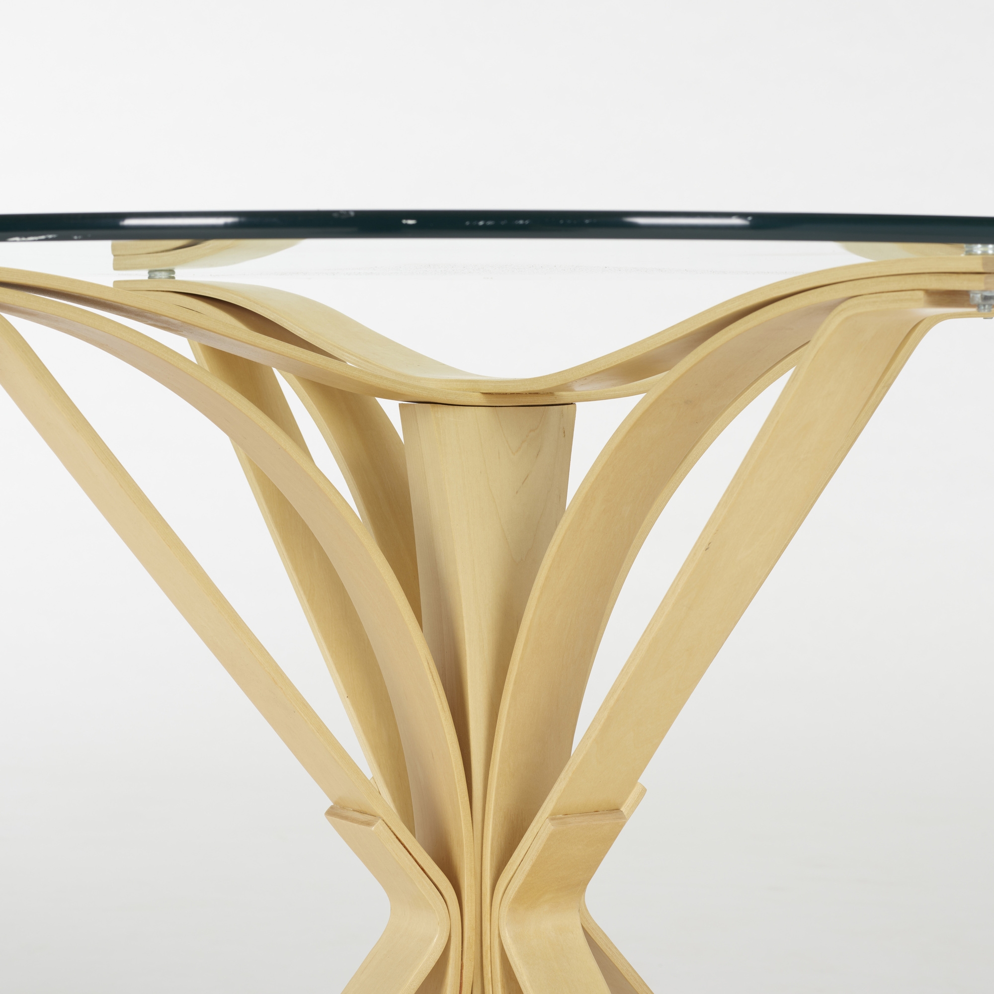 Frank Gehry | Face Off table (1990 - 1998) | MutualArt