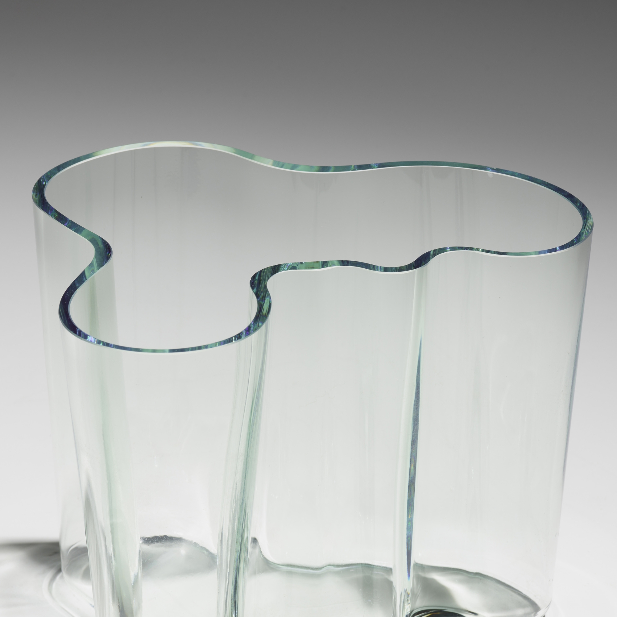 Alvar Aalto | Savoy vase, model 3030 (1960 - 1998) | MutualArt