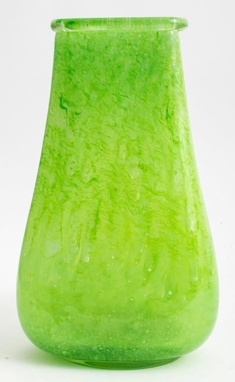 Frederick Carder | Carder Steuben Green Cluthra Glass Vase | MutualArt