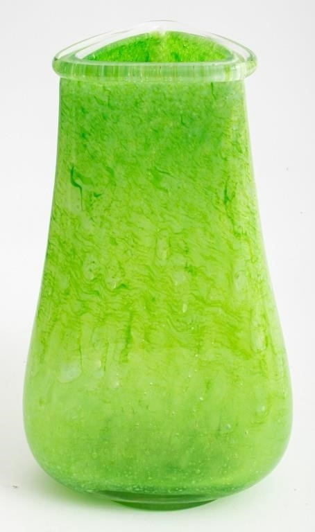 Frederick Carder | Carder Steuben Green Cluthra Glass Vase | MutualArt