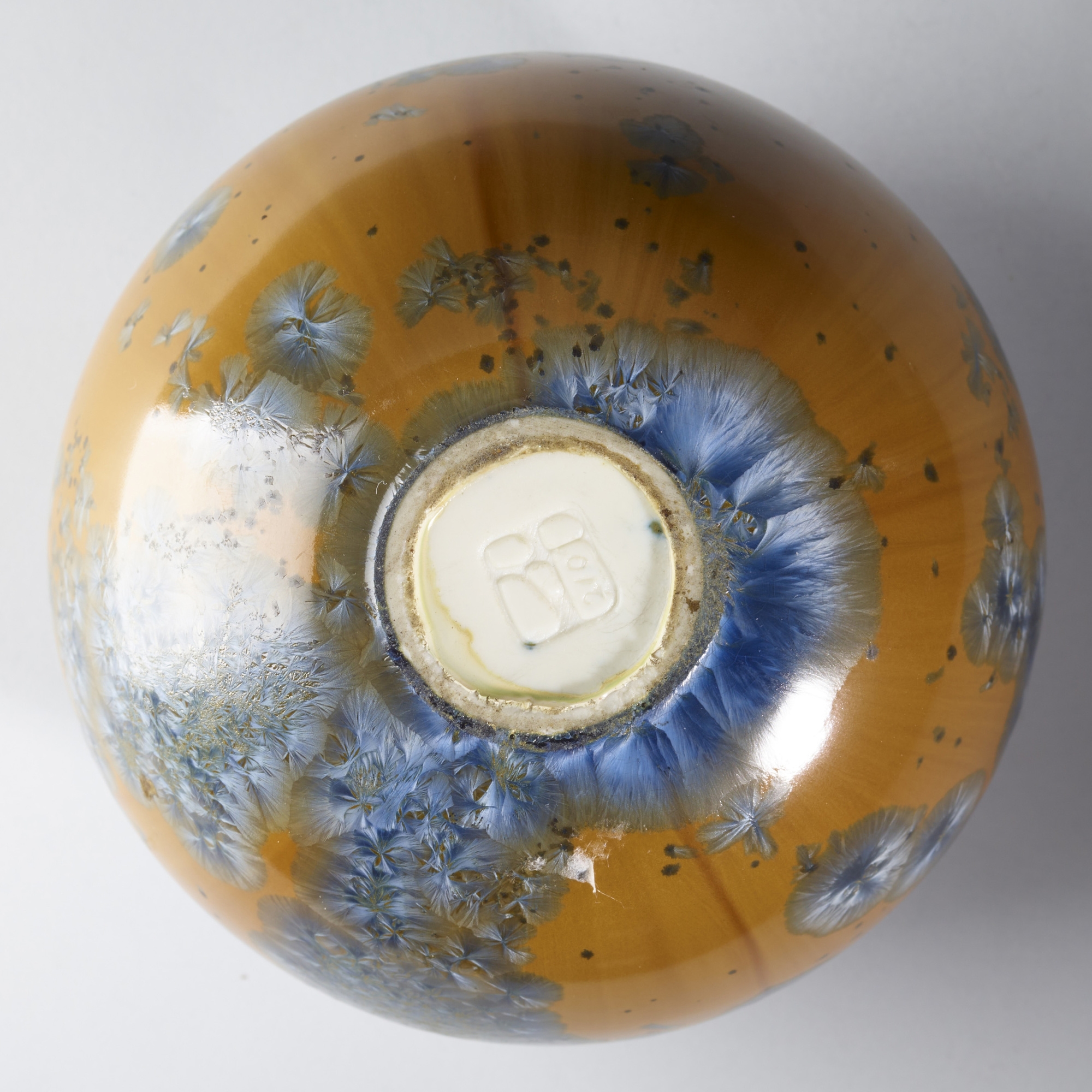 Adelaide Alsop Robineau | Exceptional vase (Circa 1910) | MutualArt