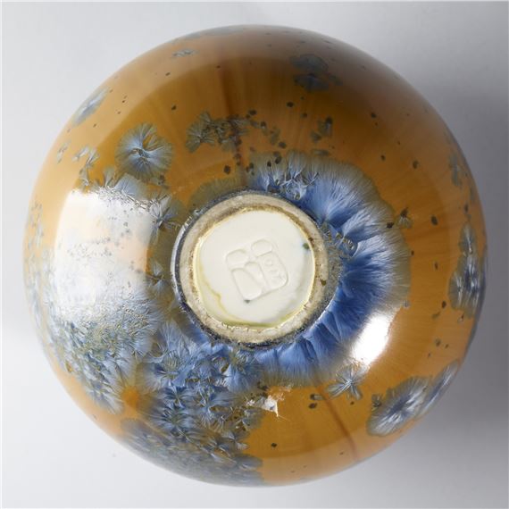 Adelaide Alsop Robineau | Exceptional vase (Circa 1910) | MutualArt
