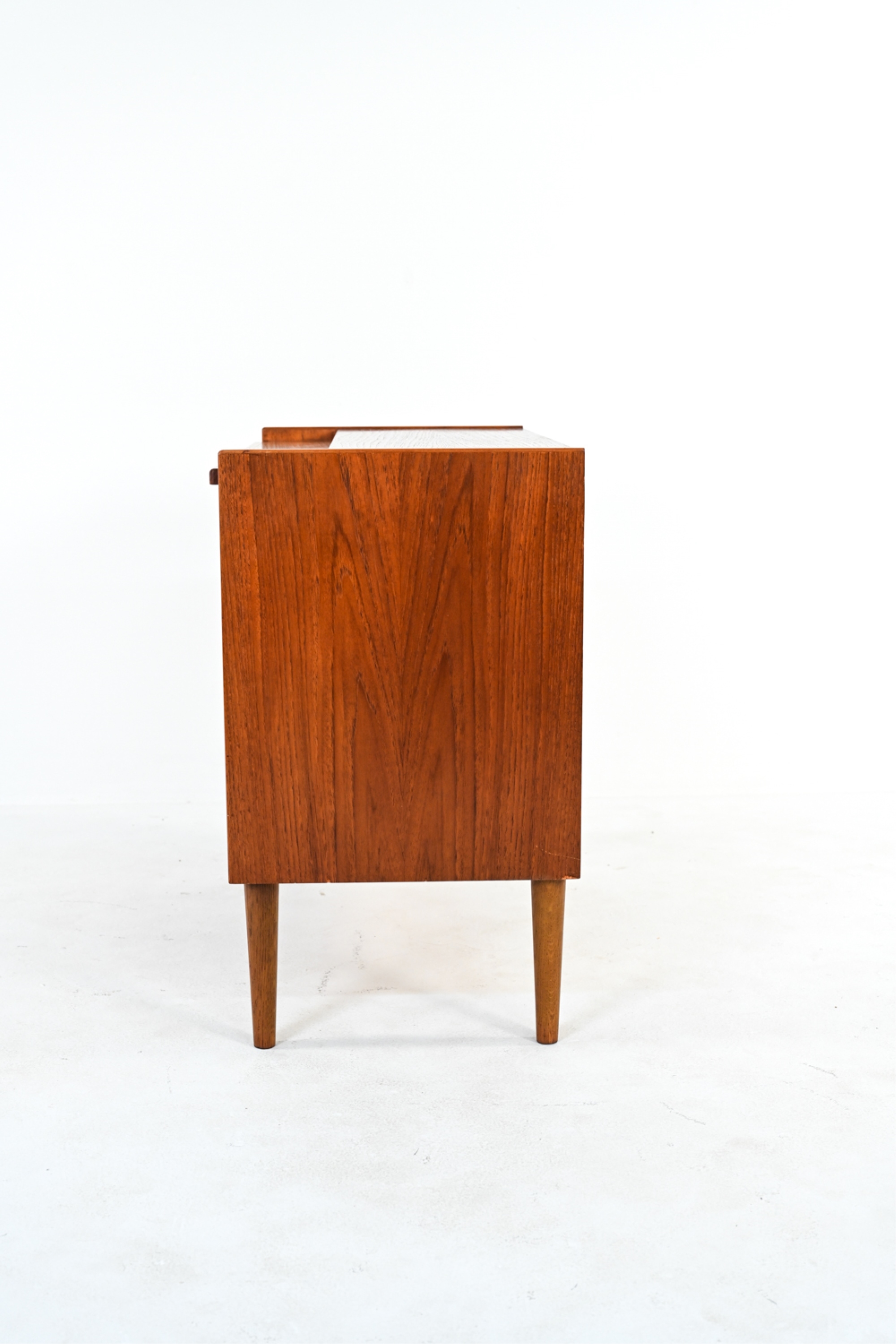 Arne Vodder | DANISH MID-CENTURY TEAK FLIP-TOP VANITY CHEST | MutualArt