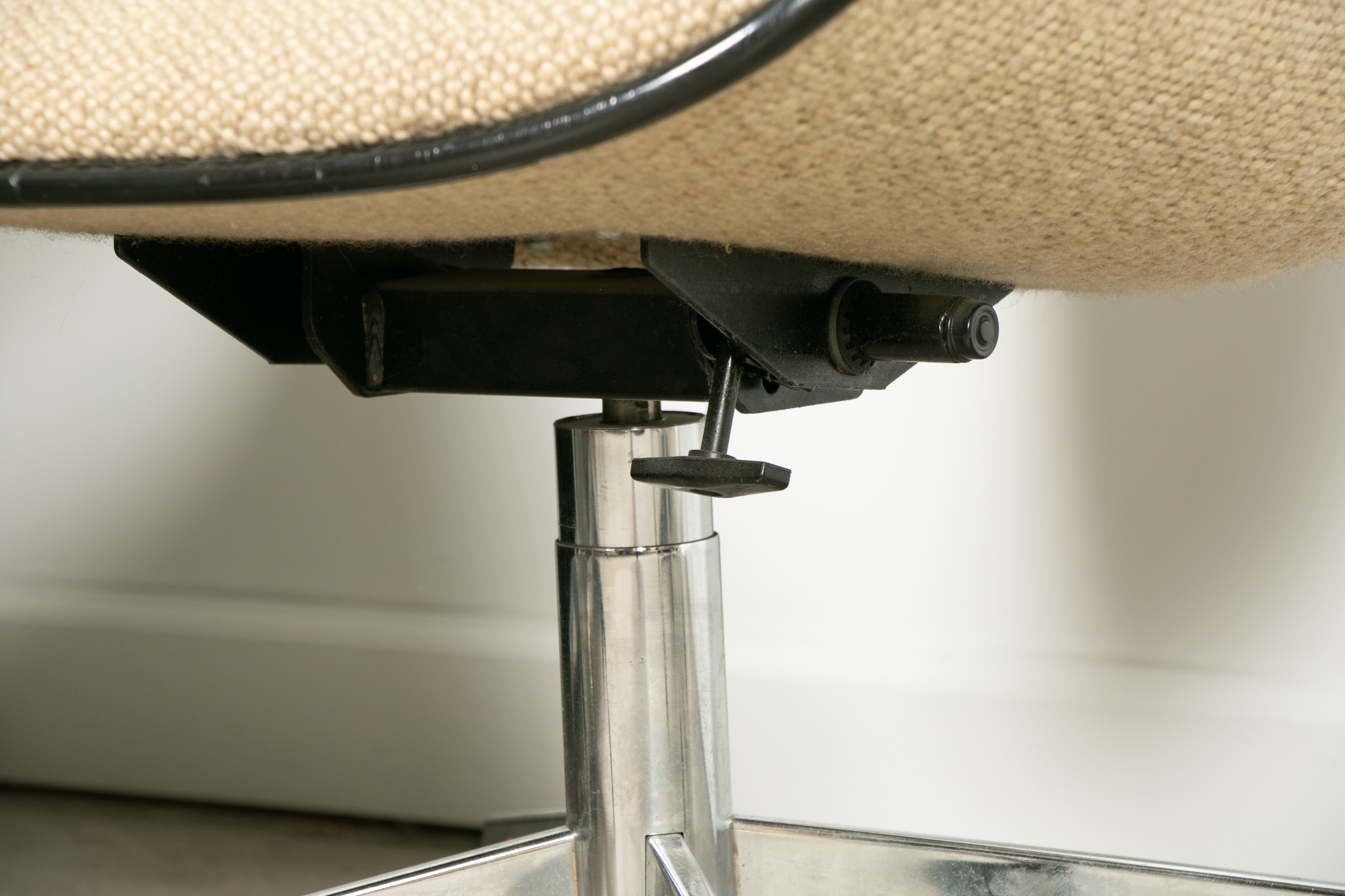 Charles Cecil‏ Pollock | 6 Charles Pollock Style Upholstered Office ...