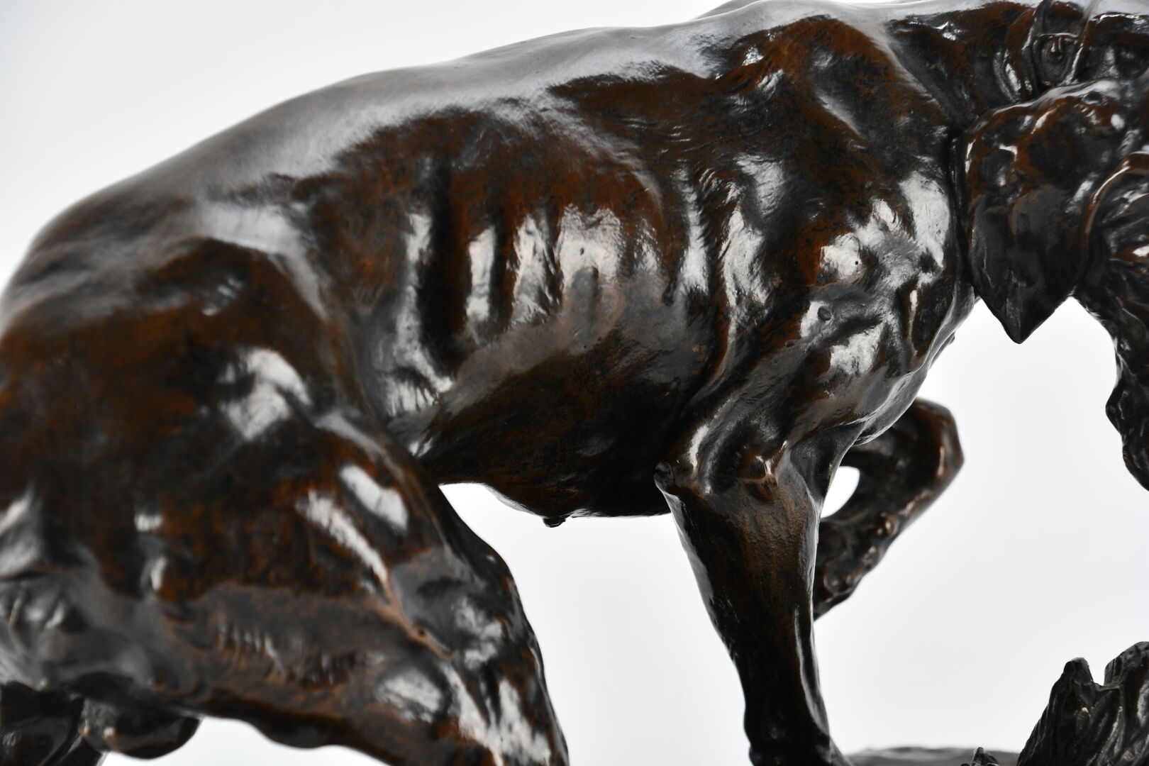 Jules Bertrand Gelibert | Chien à l'arrêt sur une perdrix | MutualArt