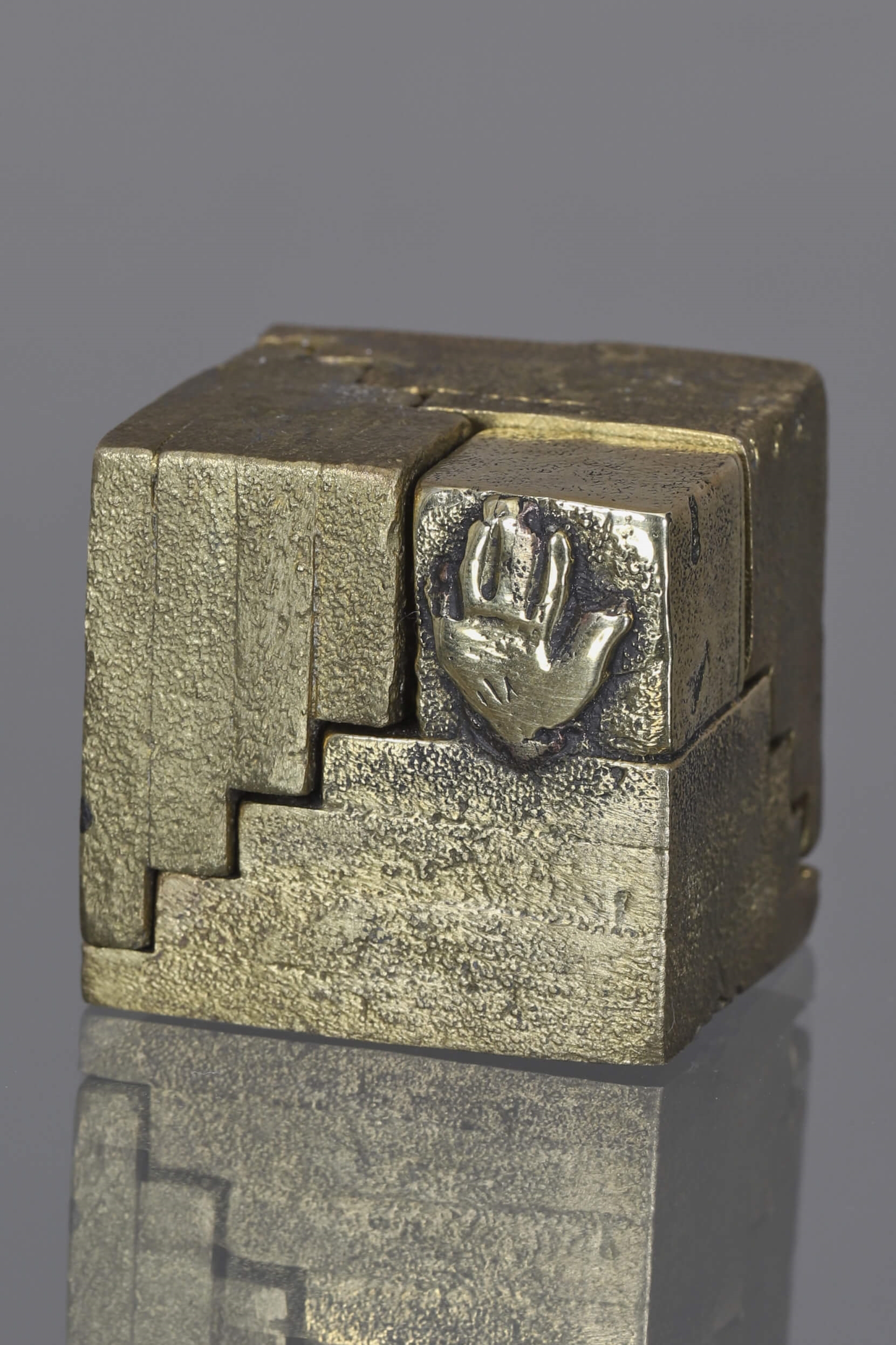 Yvette Vincent Alleaume | Cube ludique | MutualArt