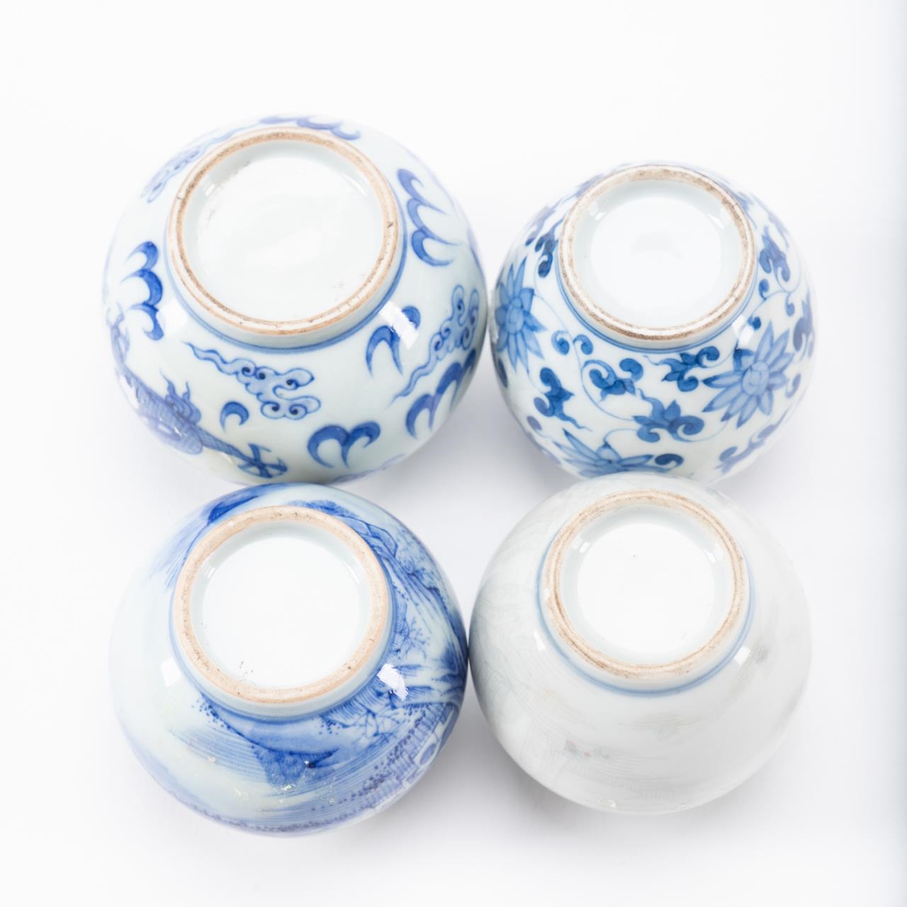 Group of Seven | SEVEN CHINESE BLUE & WHITE PORCELAIN PIECES | MutualArt