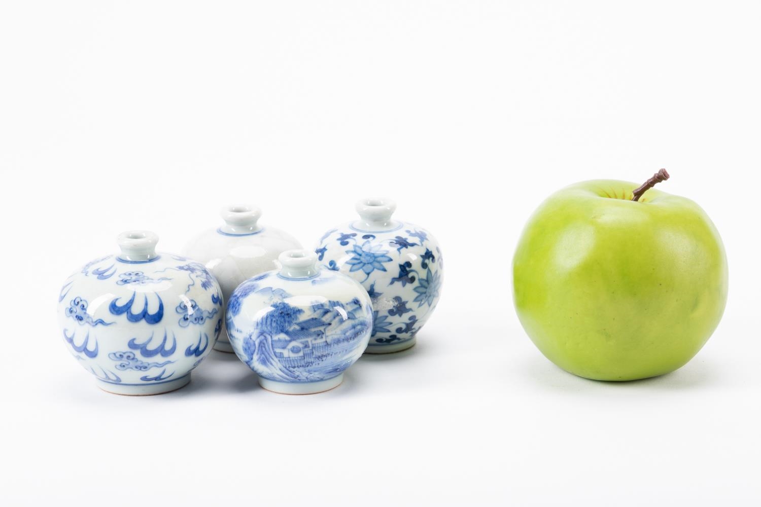 Group of Seven | SEVEN CHINESE BLUE & WHITE PORCELAIN PIECES | MutualArt