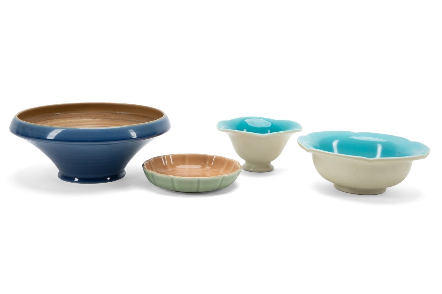 Mat Brown | FOUR ROOKWOOD TWO-TONE POTTERY BOWLS (1921) | MutualArt