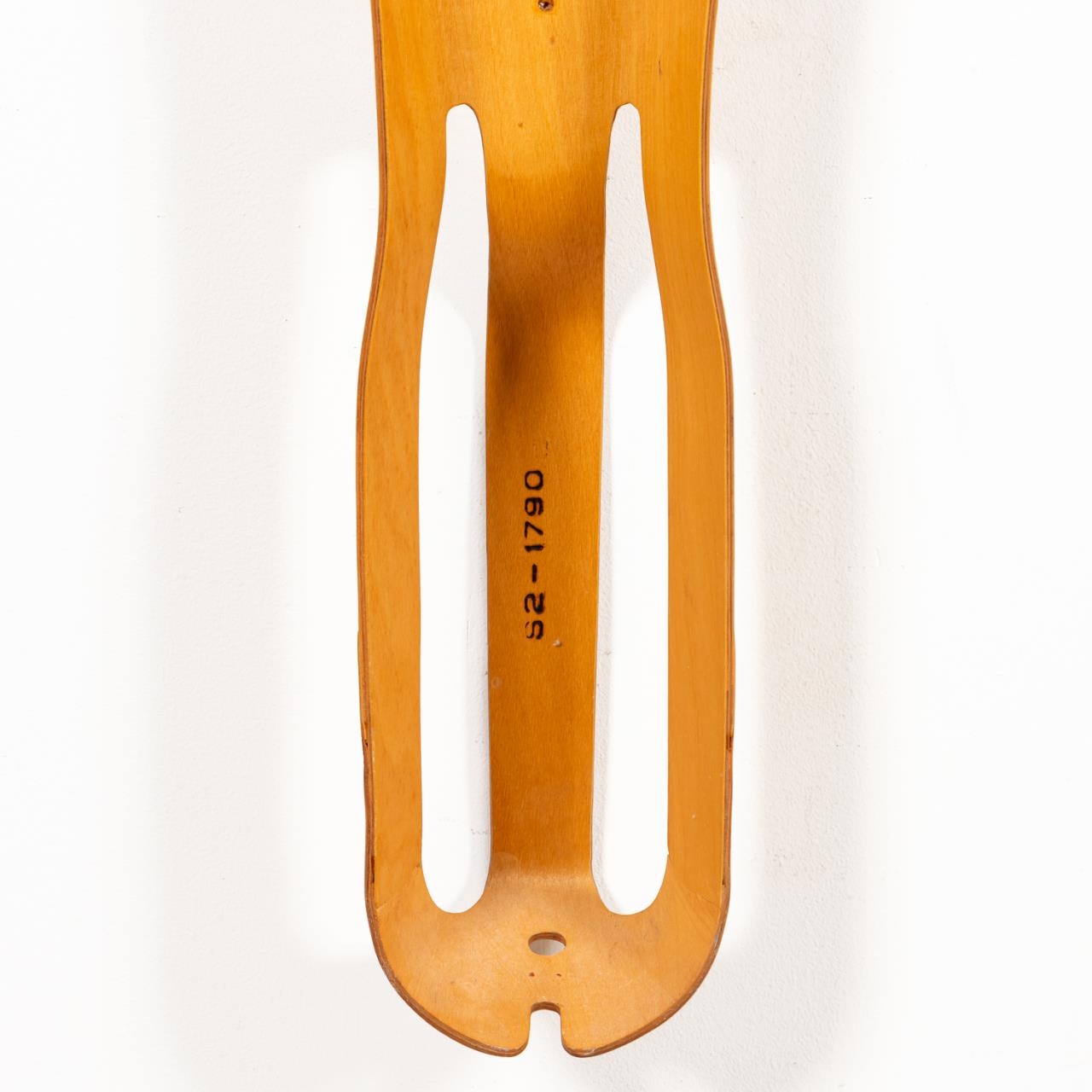 Charles & Ray Eames | CHARLES AND RAY EAMES MOLDED PLYWOOD LEG SPLINT ...