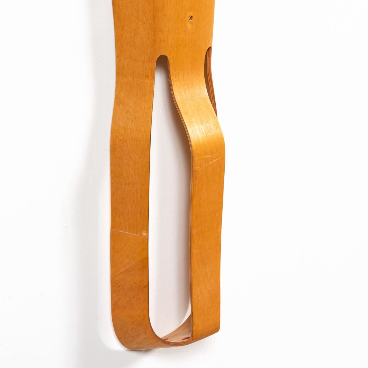 Charles & Ray Eames | CHARLES AND RAY EAMES MOLDED PLYWOOD LEG SPLINT ...