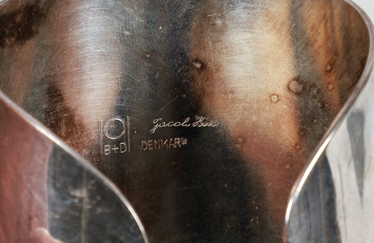 Jacob Hull | interior, 2 3/4 | MutualArt