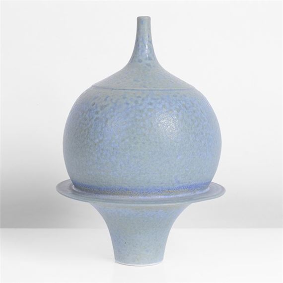 Ray Silverman | a small porcelain vessel | MutualArt