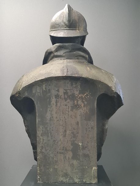 Victor Joseph Ghislain Demanet | Bust in bronze with green patina ...