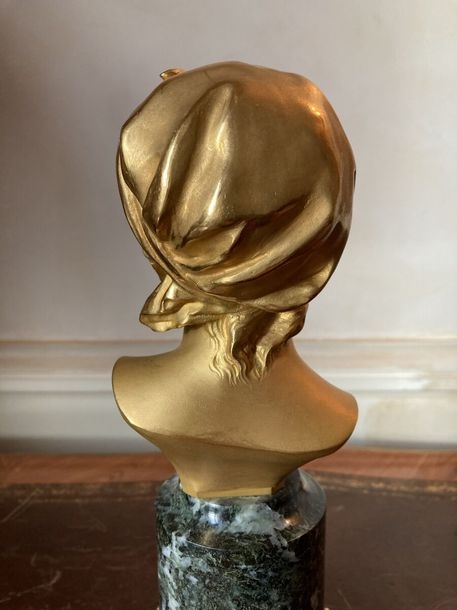 Jean-Louis Grégoire‏ | Bust of a young woman | MutualArt