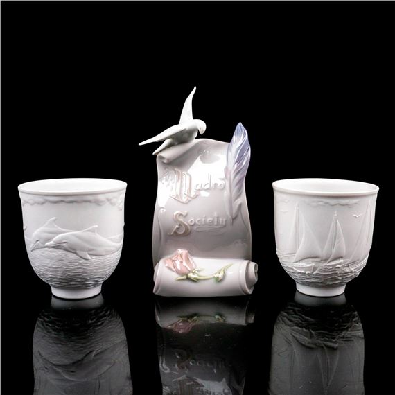 Virginia Gonzalez | PLAQUE AND CANDLE HOLDERS | MutualArt