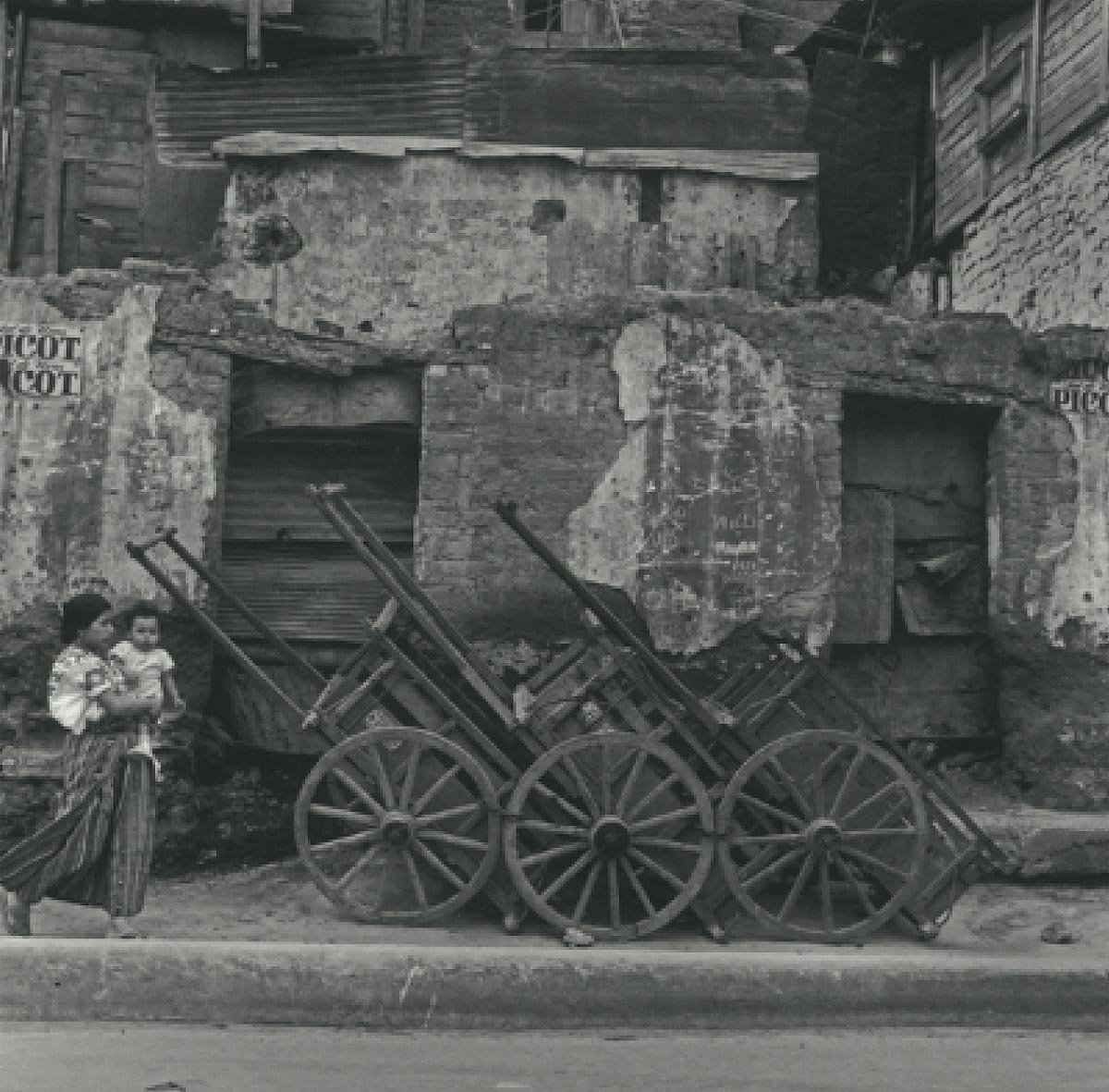 Mario Algaze | Carretas (1979) | MutualArt