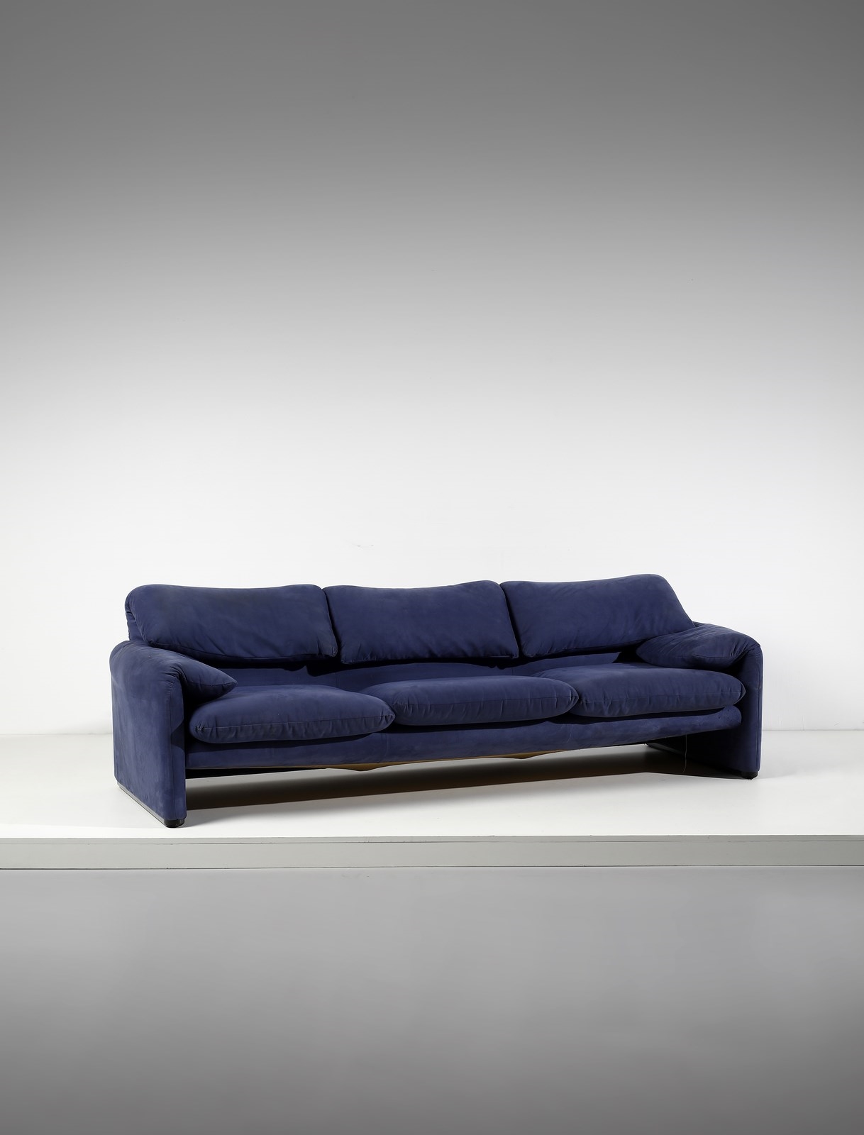 Vico Magistretti | Maralunga sofa for Cassina (1970s) | MutualArt