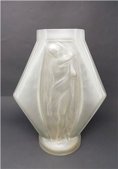 Lucille Sevin | 'Isadora' Etling Moulded Opalescent Glass Mascot (Circa ...