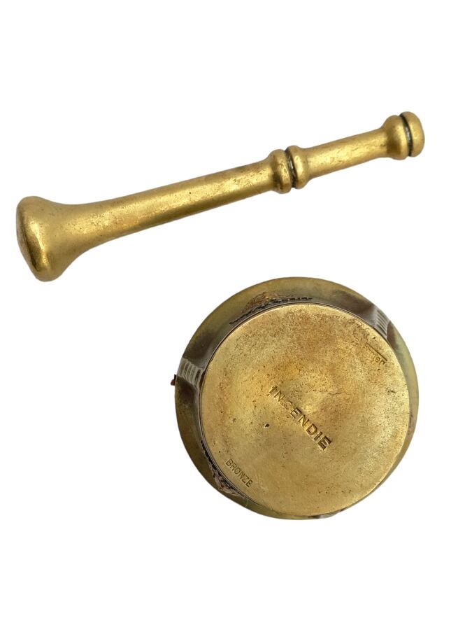 Max Le Verrier | 1-1973) Mortier en bronze à décor de soleils H.: 5.8 ...