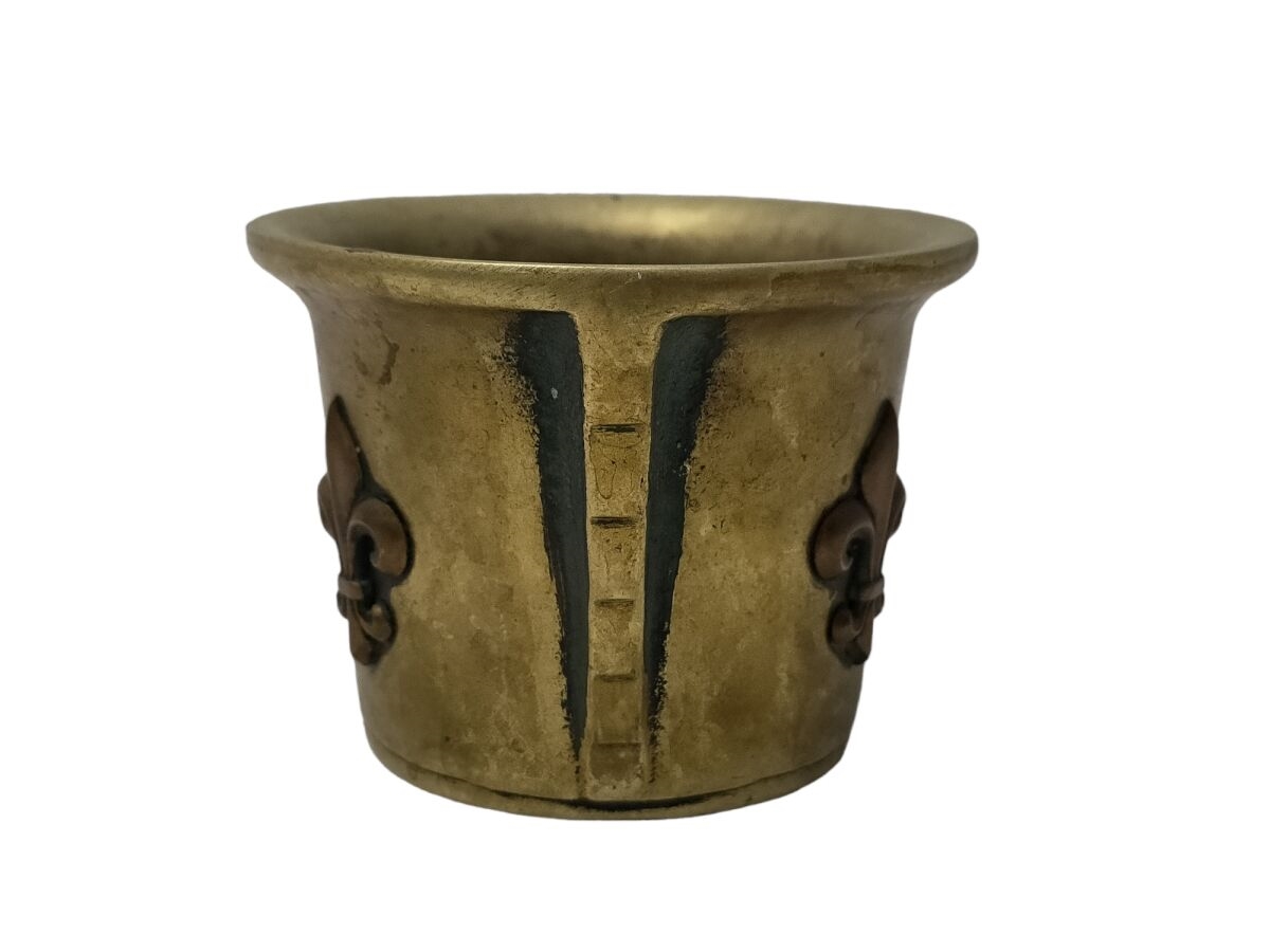 Max Le Verrier | 1-1973) Mortier en bronze à décor de fleurs de lys ...