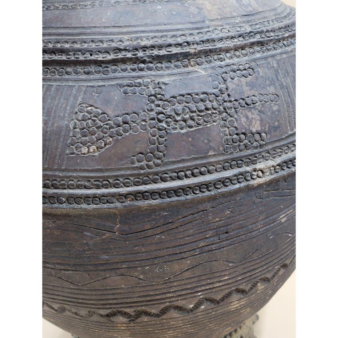 Unknown | Nupe People Nigerian Pottery Vessel | MutualArt