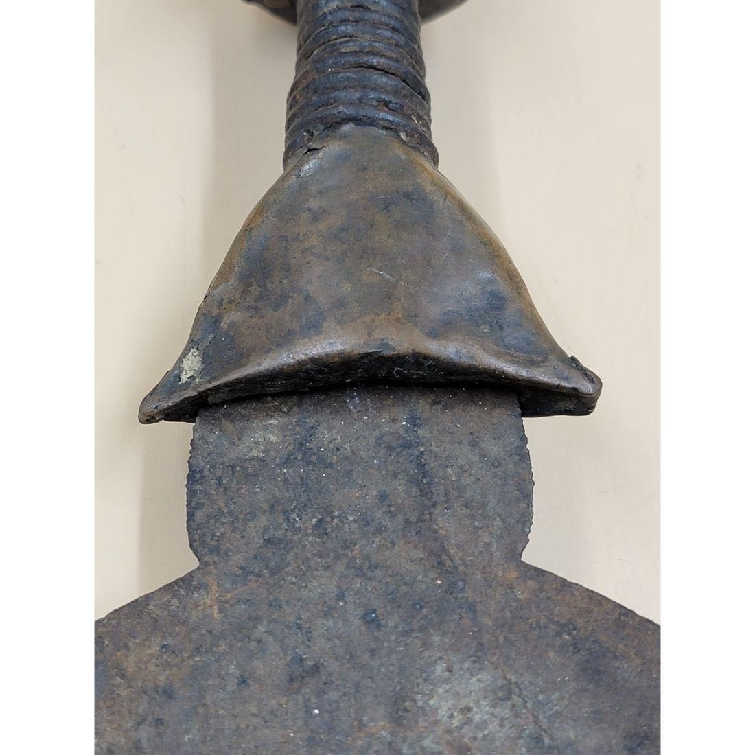 Unknown | Ikul Knife Kuba Congo 19th Century | MutualArt