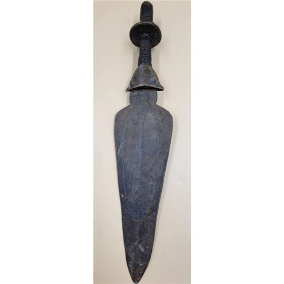 Unknown | Ikul Knife Kuba Congo 19th Century | MutualArt