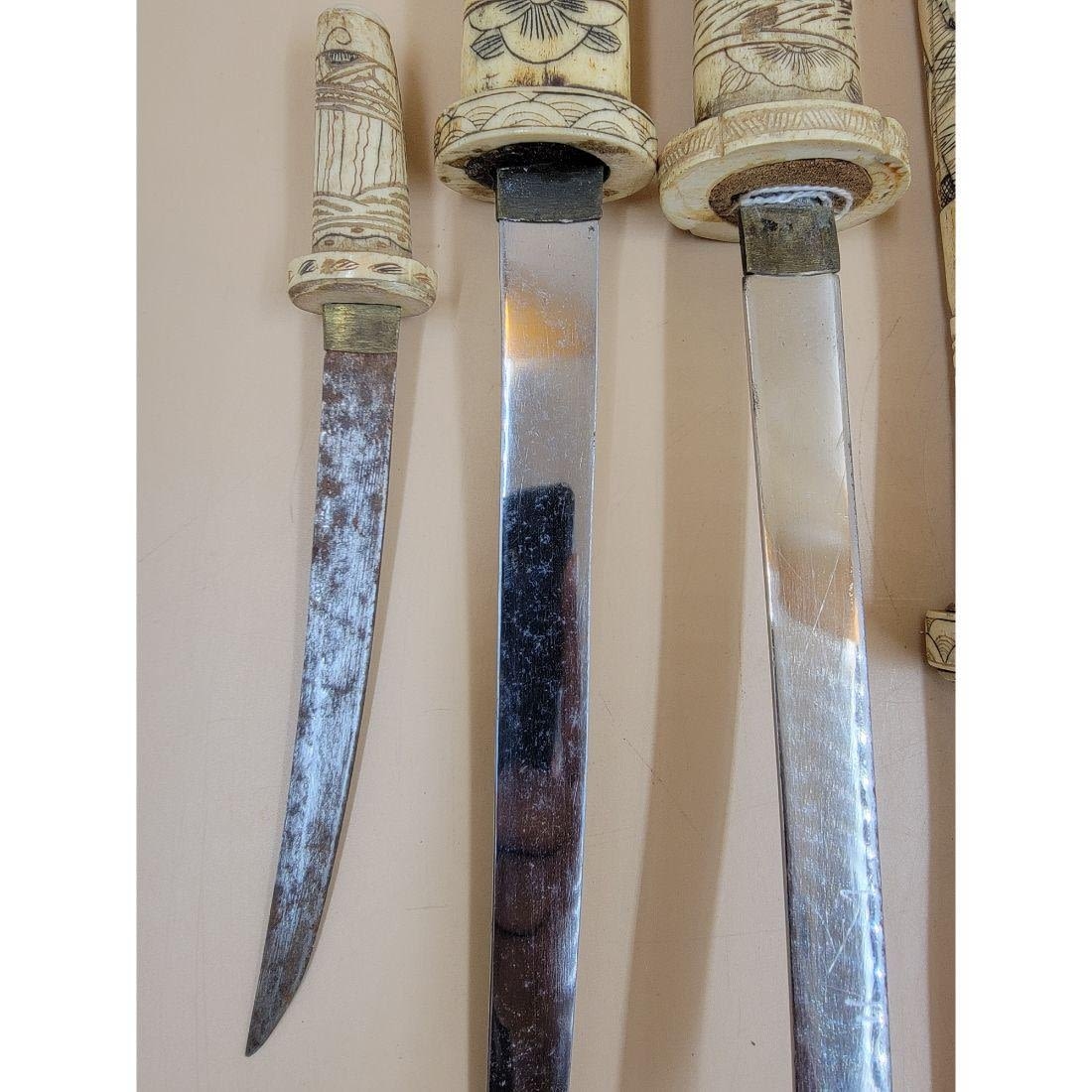 Lifetime | 4 Vintage Japanese Swords in Bone Scabbards & Sculpture ...