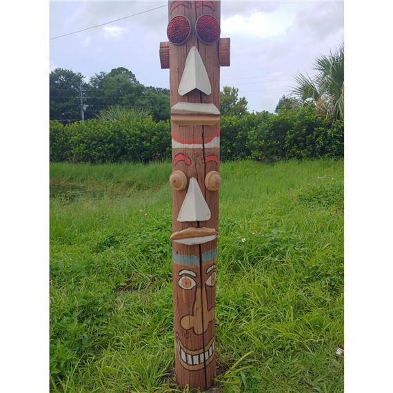 Gale Alan Walters | Pole Sculpture | MutualArt