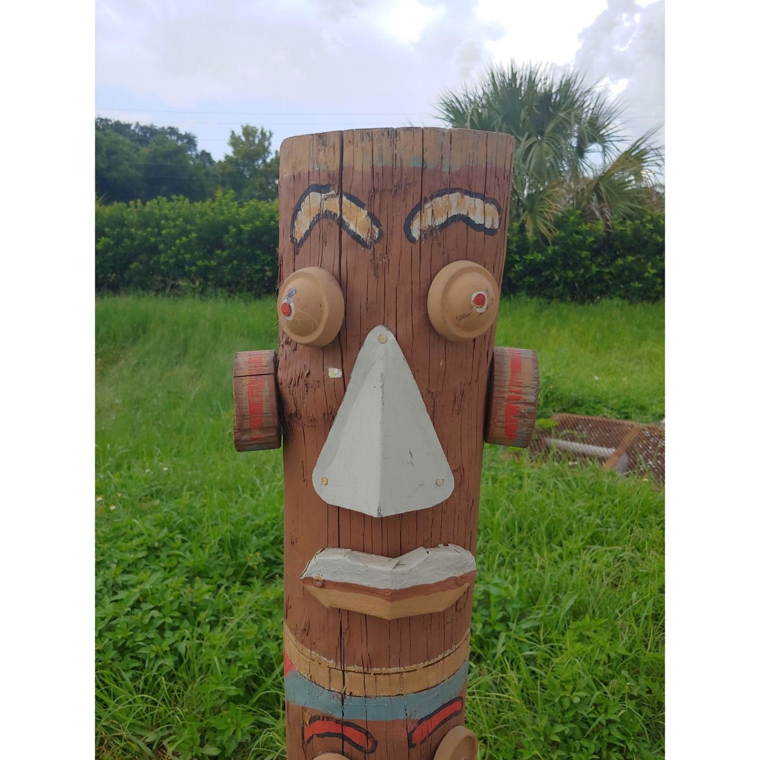 Gale Alan Walters | Pole Sculpture | MutualArt