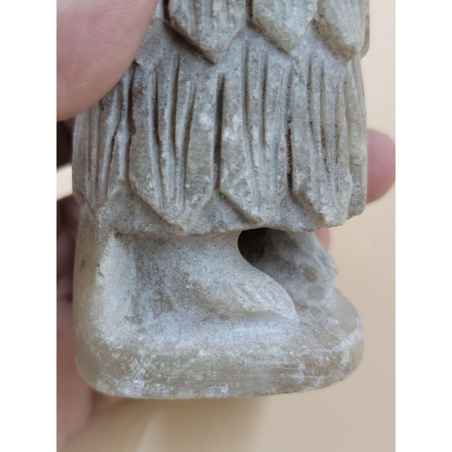 Lifetime | A Mesopotamian Alabaster Statue Fragment 3200 BC | MutualArt