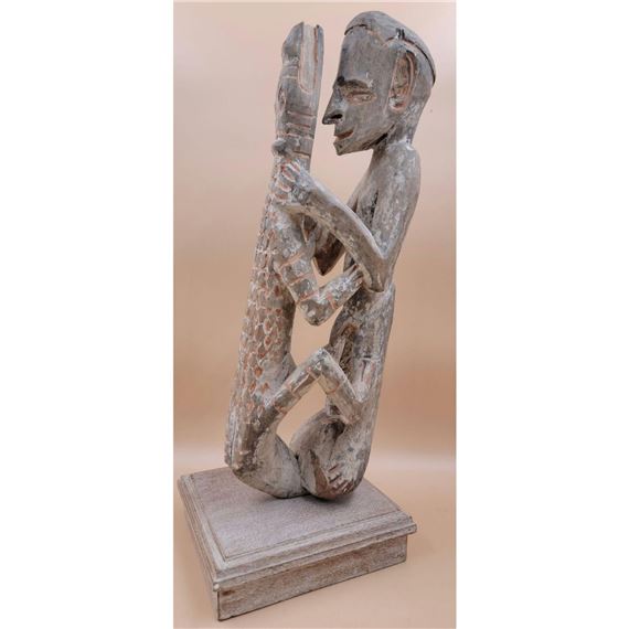 Unknown | Asmat Carved Power Figure With Crock Pre 1950s (1950s ...