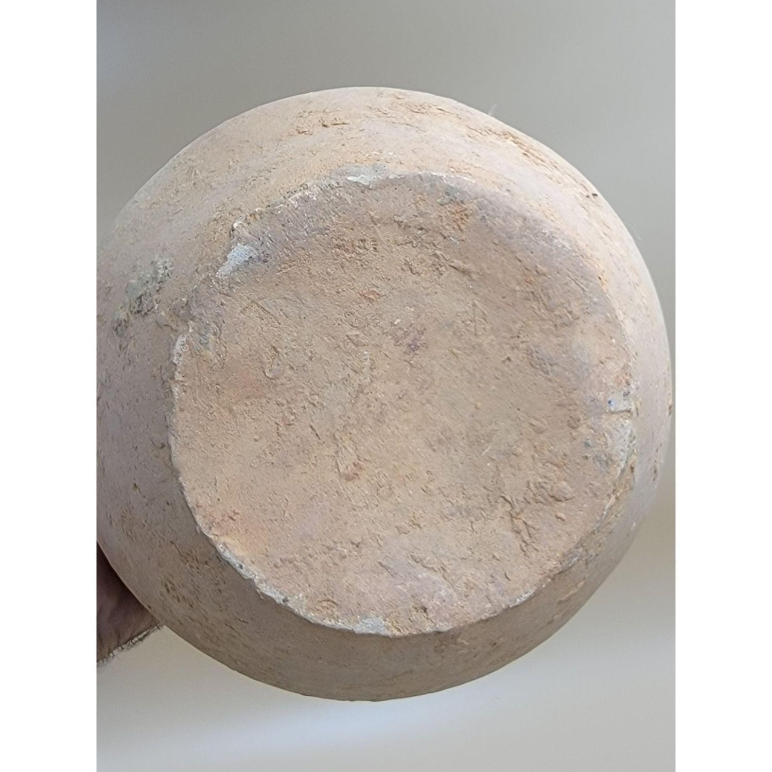 Unknown | Ancient Chinese Neolithic Pottery Pot | MutualArt