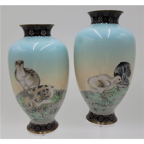 Namikawa Sosuke | A Pair of Cloisonné Vases | MutualArt