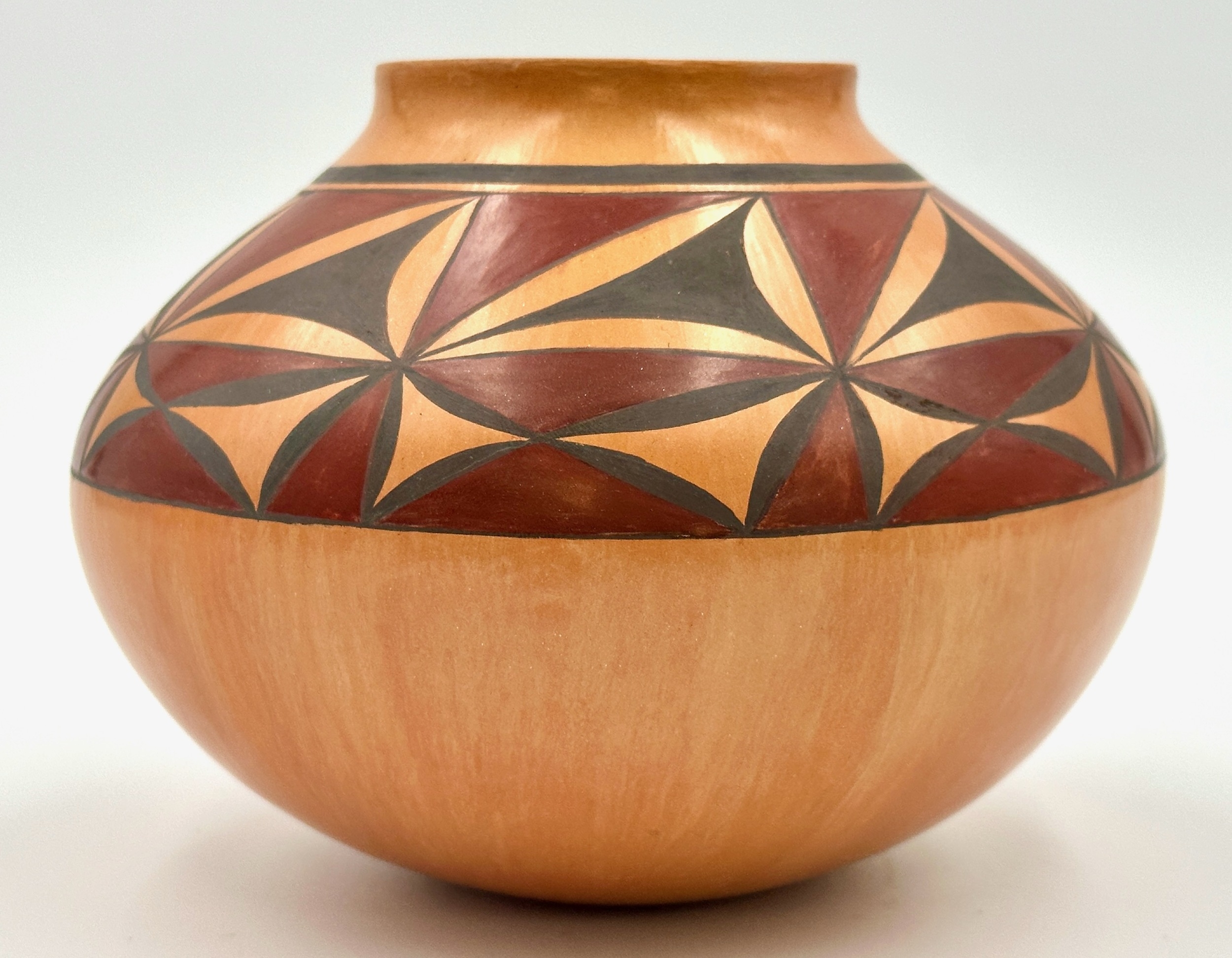 Dextra Quotskuyva | Dextra Quotskuyva Nampeyo (Hopi-Tewa | MutualArt