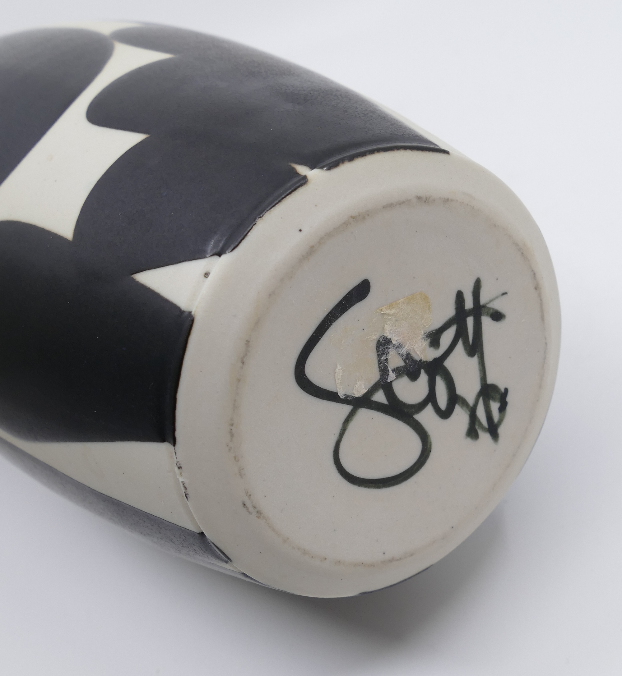 Sam Scott | Sam Scott Black & White Porcelain Vase- 11'' | MutualArt