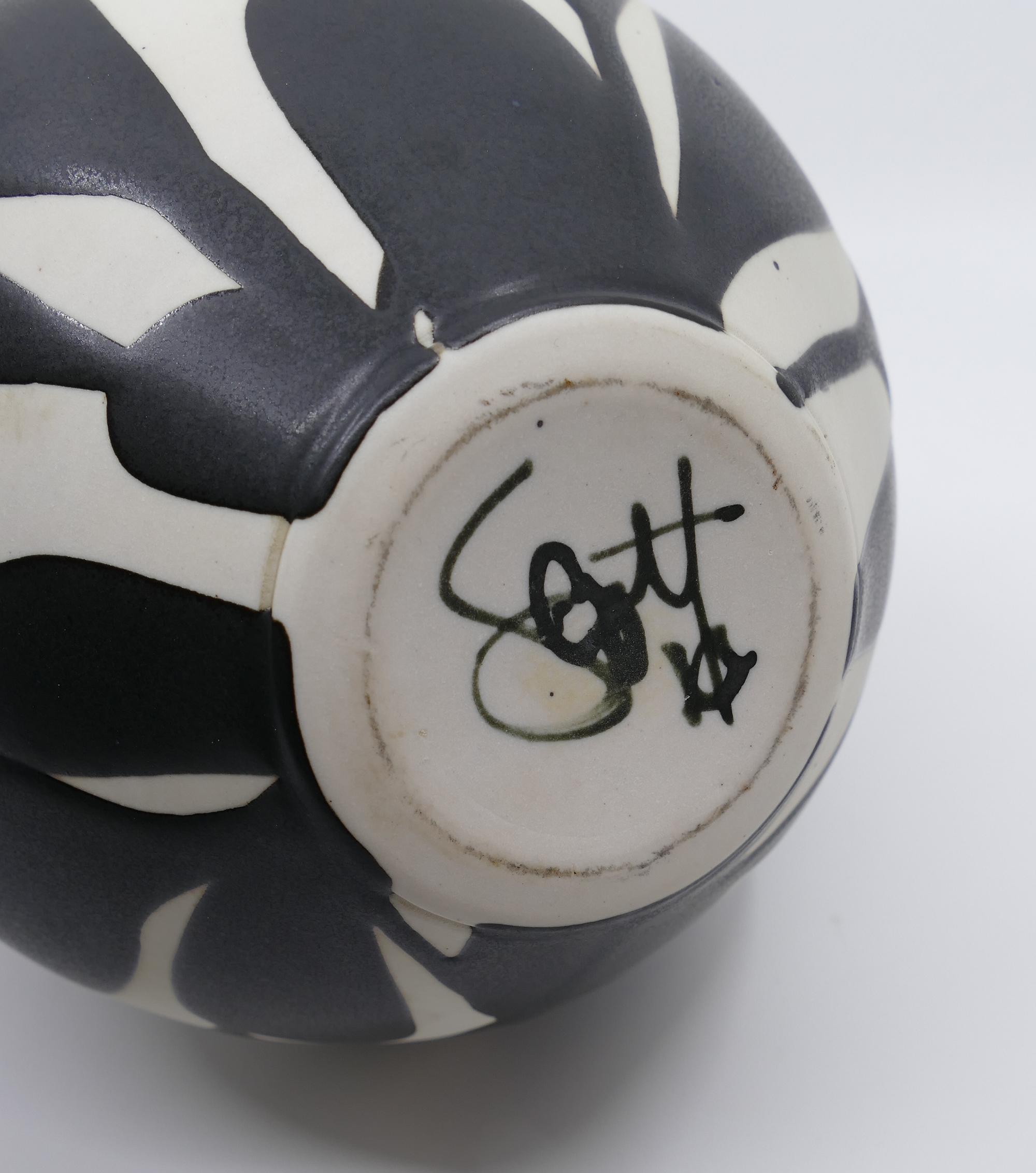 Sam Scott | Sam Scott Black & White Porcelain Vase- 8.5'' | MutualArt