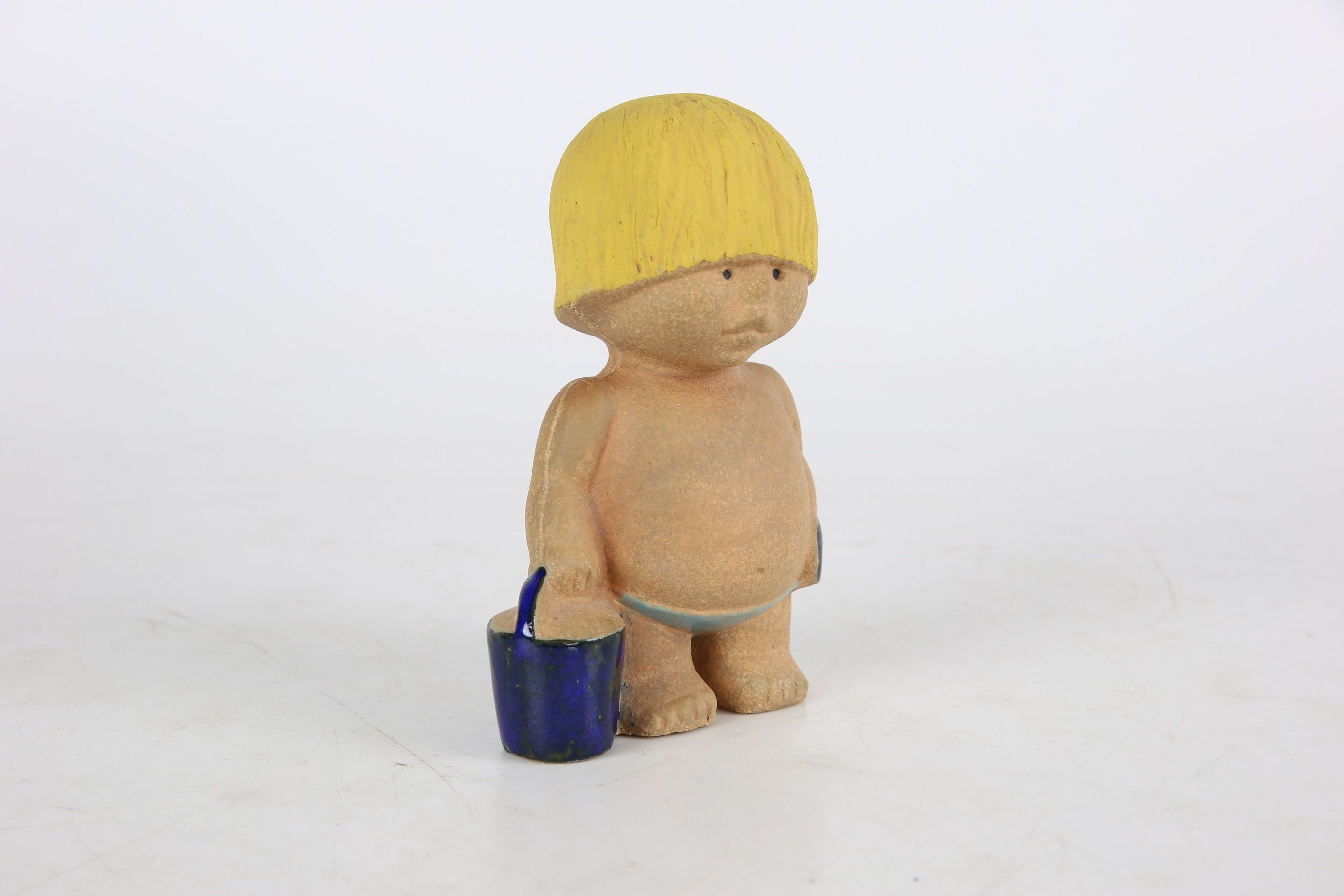 Lisa Larson | Väst | MutualArt