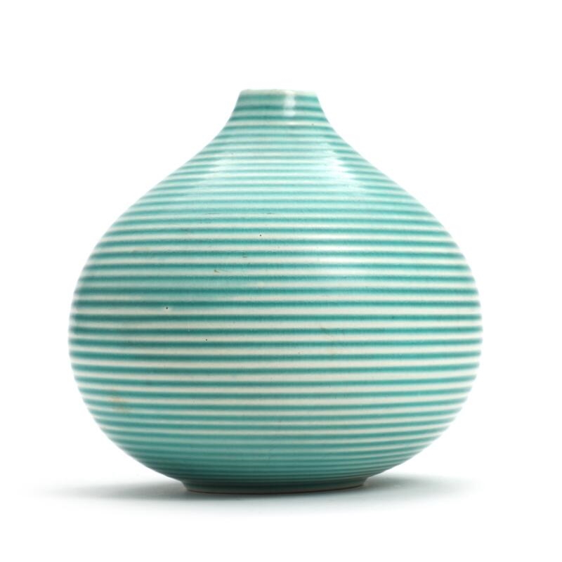 Nils Thorsson | A drope-shaped stoneware vase | MutualArt