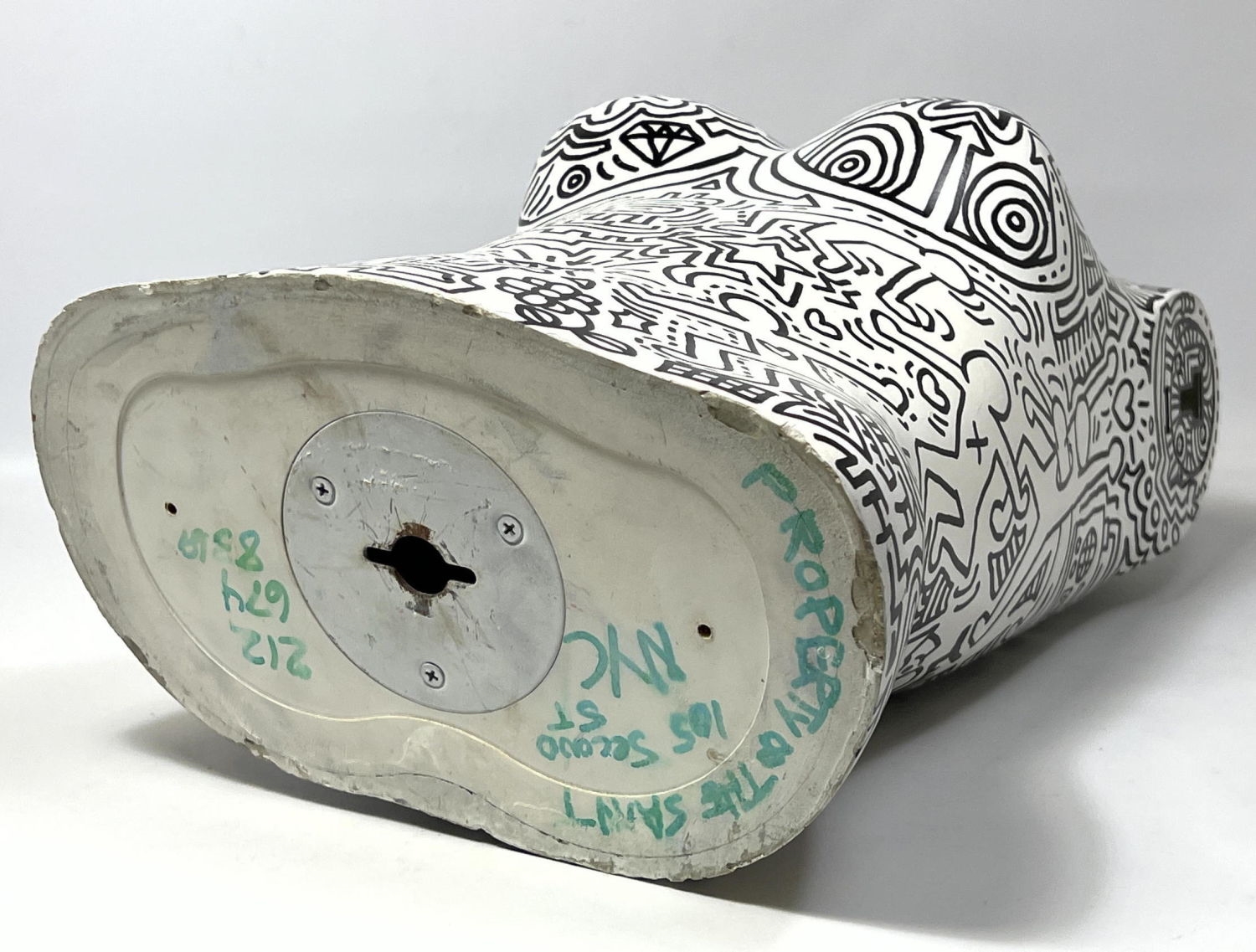 Keith Haring | Keith Haring inspired graffiti mannequin bust Sculpture ...