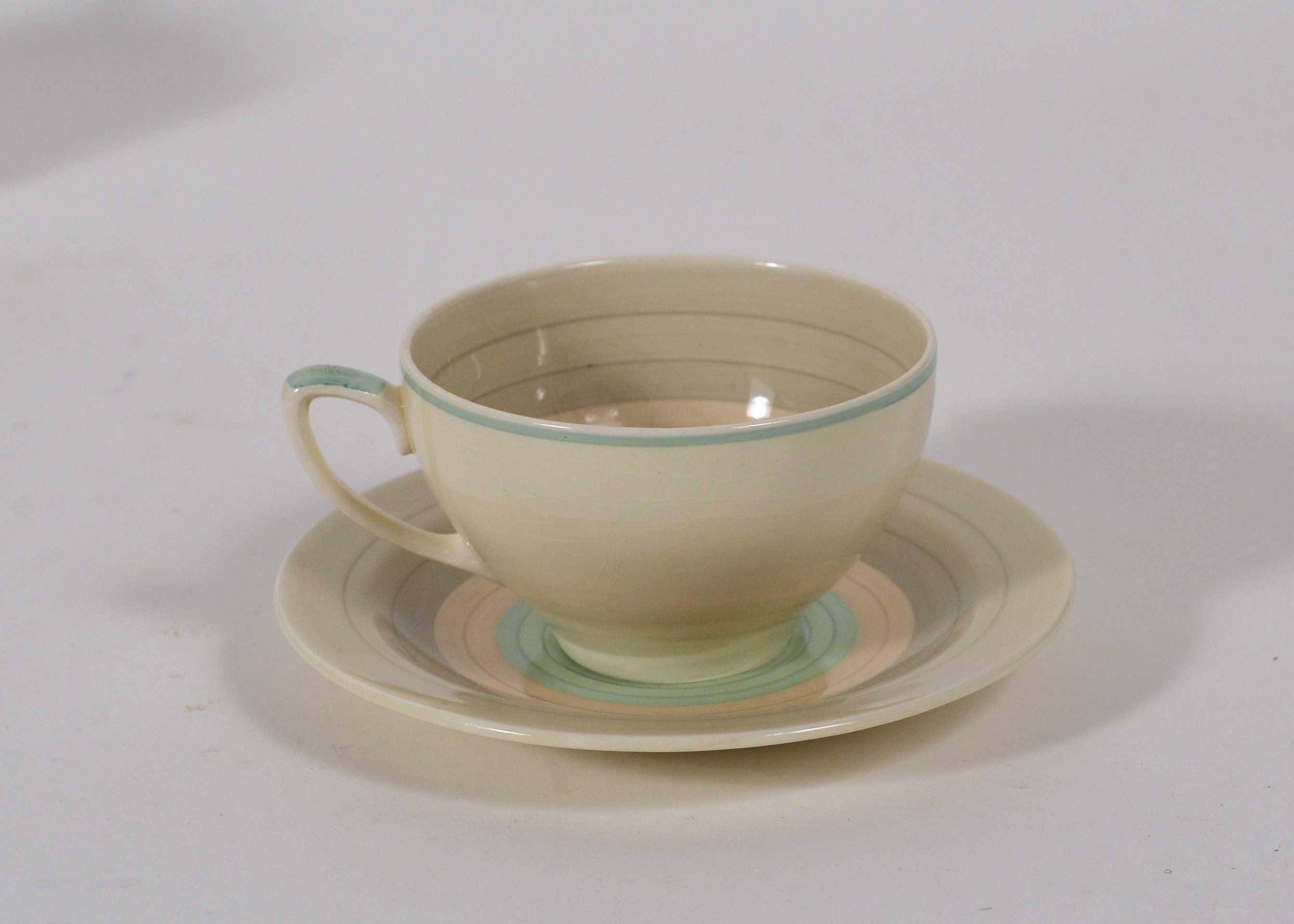 Susie Cooper | Susie Cooper - Lot of vintage porcelain | MutualArt