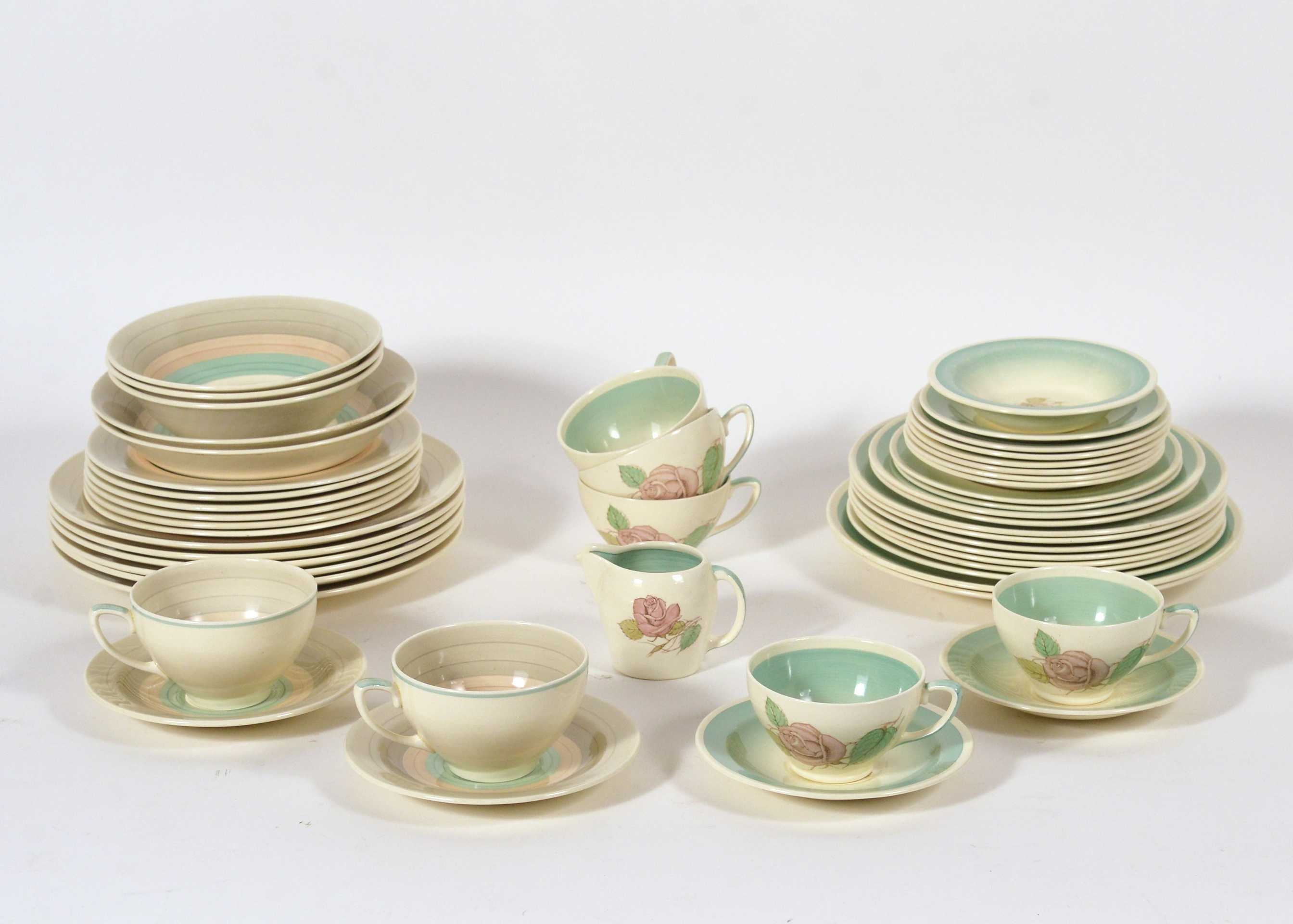 Susie Cooper | Susie Cooper - Lot of vintage porcelain | MutualArt
